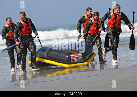 US Navy SEAL Special Boat Team 22 commandos during a Special Operations ...