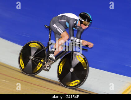 Team Sky Pro Cycling's Peter Kennaugh (centre, gold medal), 100% ME's ...