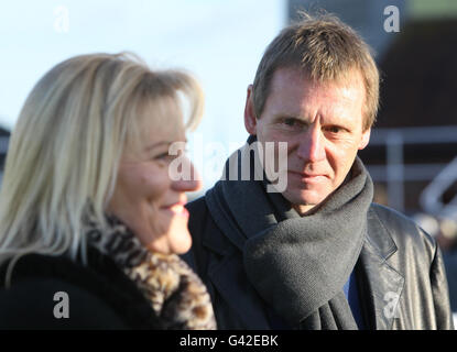 Stuart Pearce with his Wife Elizabeth owner of Pride in Battle winner ...
