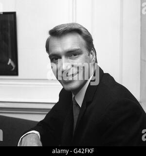 English born Australian singer Frank Ifield and his wife, former dancer ...