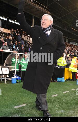Former Fulham player from the 1975 FA Cup, Ernie Howe at half time ...