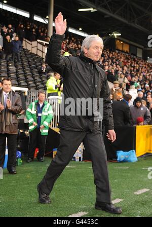 Former Fulham player from the 1975 FA Cup, Ernie Howe at half time ...