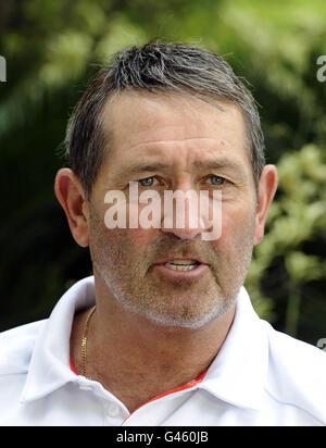 Cricket. Graham Gooch England Stock Photo - Alamy