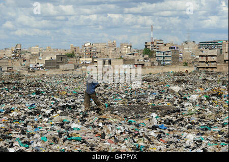 KENYA, Nairobi, Korogocho slum, Dandora waste dumping site, dirty water ...