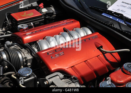 A Chevrolet Corvette LS2 Engine Stock Photo - Alamy