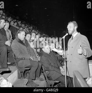 Billy Gray, Brentford FC manager Stock Photo - Alamy