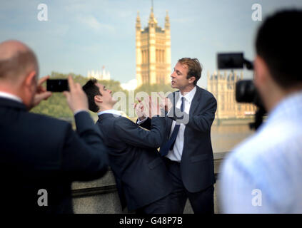 The cast of Nicked (left to right) Jason Langley (Nick Clegg), Sam ...