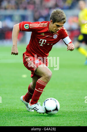PHILIPP LAHM BAYERN MUNICH FC BAYERN MUNICH FC ETIHAD STADIUM ...
