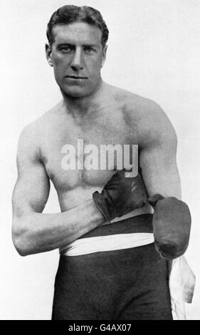 [Bombardier Billy Wells, English boxer, preparing in Rye, N.Y., for ...