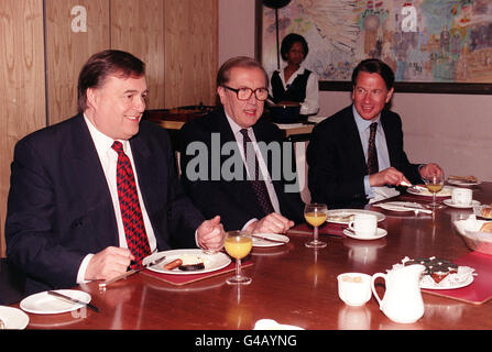Defence Secretary Michael Portillo (left) Field Marshall Sir Peter Inge ...