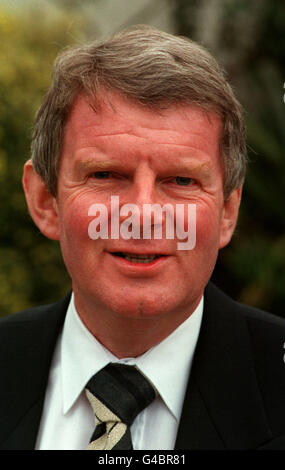 BBC Television and Radio football commentator Jonathan Pearce Stock ...
