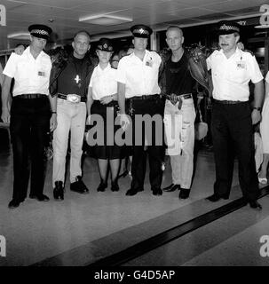 Twin brothers Matt Goss and Luke Goss go shopping together in Hollywood ...