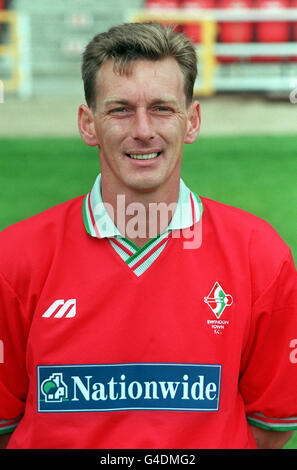 PA NEWS PHOTO 1/7/98 FOOTBALLER MARK MCGREGOR OF WREXHAM A.F.C.. PA ...