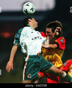 Wolverhampton Wanderers' Kevin Muscat (left) and Charlton Athletic's ...