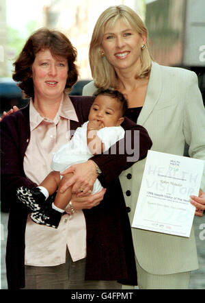 Sharron Davies with daughter Grace Stock Photo: 107507137 - Alamy