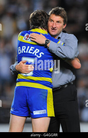 Warrington Wolves' Lee Briers Stock Photo - Alamy