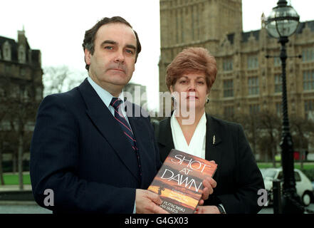 Andrew Mackinlay Labour MP for Thurrock Stock Photo - Alamy