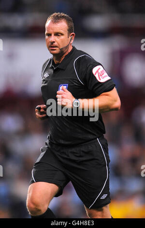 Keith Wright, Referee Stock Photo - Alamy