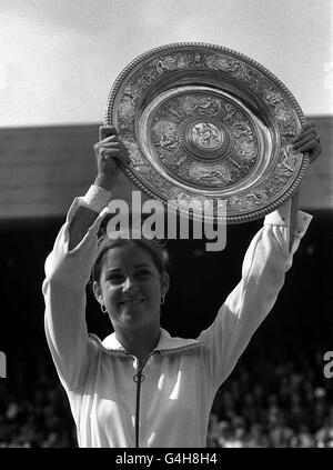 Chris Evert (USA) Women's singles championa t the 1977 US Open Tennis ...