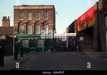 Scene relating to 1950's/60's East End of London Gangsters, Twins ...