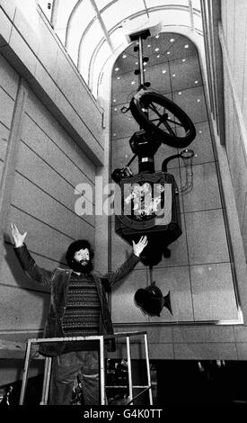 The Wishing Fish Clock, in the Regent Arcade Shopping Centre in ...