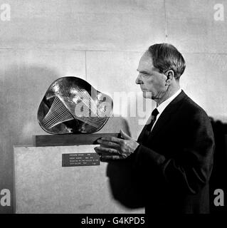 The Henry Moore collection in Tate Britain, London Stock Photo - Alamy