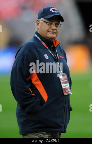 Tampa Bay Buccaneers offensive coordinator Byron Leftwich watches his ...
