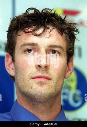 CHRIS SUTTON BLACKBURN ROVERS FC 14 August 1995 Stock Photo - Alamy
