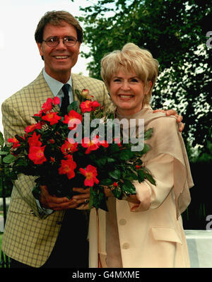 Sir Cliff Richard, Hampton Court Palace Flower Show 1999, East Molesey ...