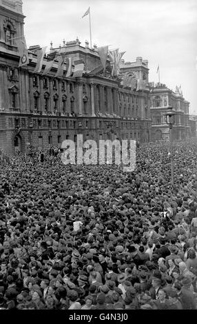 End of WWII - V E DAY (Victory in Europe) Souvenir National ...