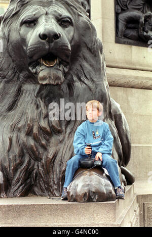 Jake Lloyd in Star Wars Episode I the Phantom Menace - Promotional ...