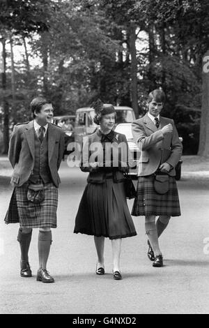 The Queen with a kilted Prince Edward (r) walks with Gordonstoun School ...