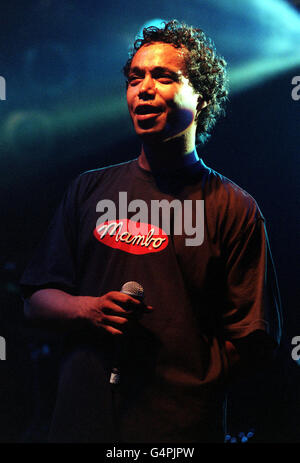 The singer Finley Quaye performing on stage to a 10,000-strong crowd at ...