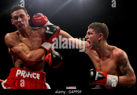Boxing - BBBofC British Light Middleweight Title - Maurice Hope v Tony ...