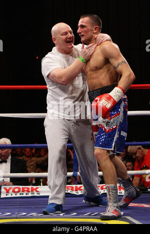 Boxing - BBBofC British Light Middleweight Title - Maurice Hope v Tony ...