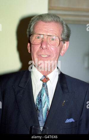 BLOCKBUSTERS BOB HOLNESS presenter Stock Photo - Alamy