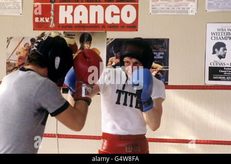 WBC Lightweight champion Jim Watt (r) training at the Royal Oak ...
