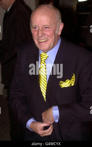 Richard Wilson actor plays Victor Meldrew in comedy One Foot In The ...