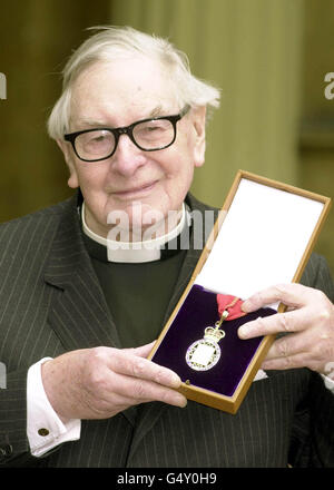 The Reverend Prebendary Dr Chad Varah (left) and The Rt Hon Lord Tebbit ...