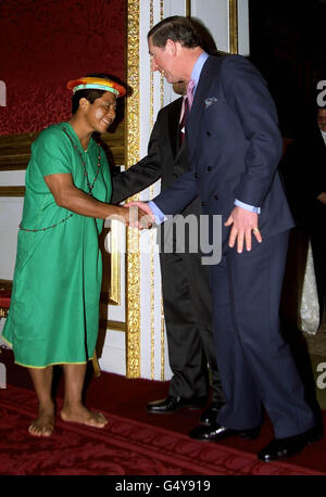 Prince Charles meets Ramon Piaguaje artist 2000 Prince Charles meets ...