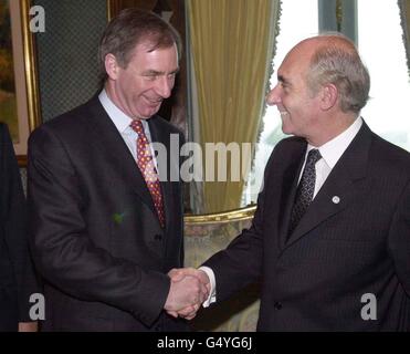 Defence Secretary Geoff Hoon meets Squadron Leader Spike Jepson, known ...