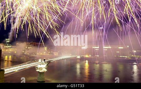 Firework display celebrating the new 2000 millennium over the ...