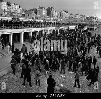 Youth Mods and Rockers Brighton Beach Fight May 1964 A moment of Stock ...