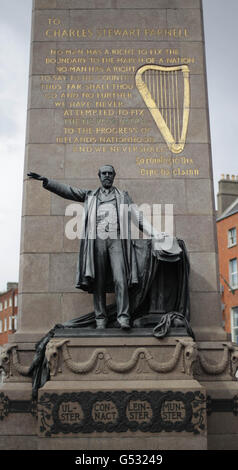 parnell monument in dublin Stock Photo - Alamy