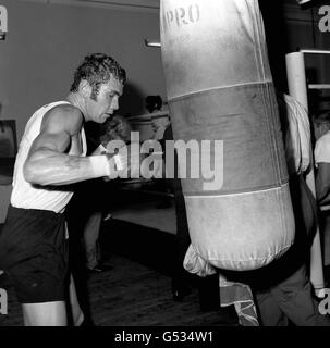 Boxing - Chris Finnegan Olympic Gold Medal Reception - Iver - 1968 ...