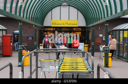 Bradford Views. General view of Morrisons supermarket, 275 Bradford ...