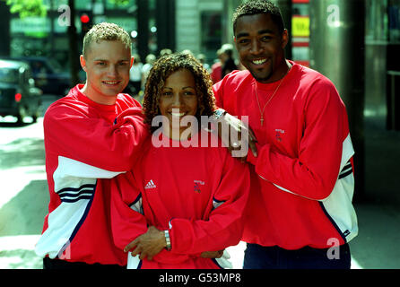 (L to R) Sean Baldock, 400m runner, Kelly Holmes, 800m, Simon Clegg ...