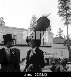 Horse Racing - Royal Ascot 1969. Actress Sue Gerrard on her way to ...