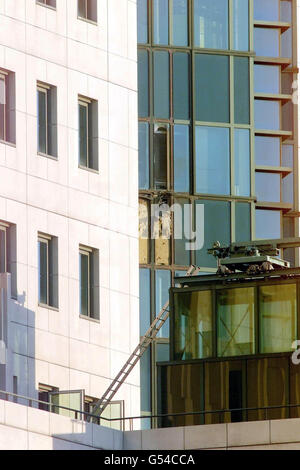 The headquarters of MI6 after it was rocked by a blast last night. Anti ...