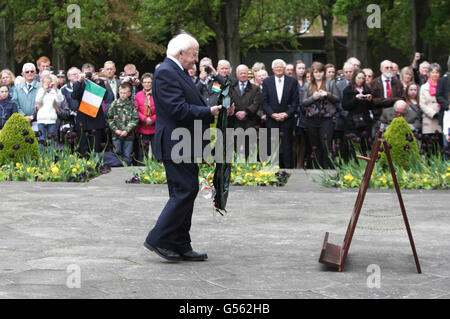 President Michael D. Higgins lays a wreath at St Patrick's Cathedral in ...